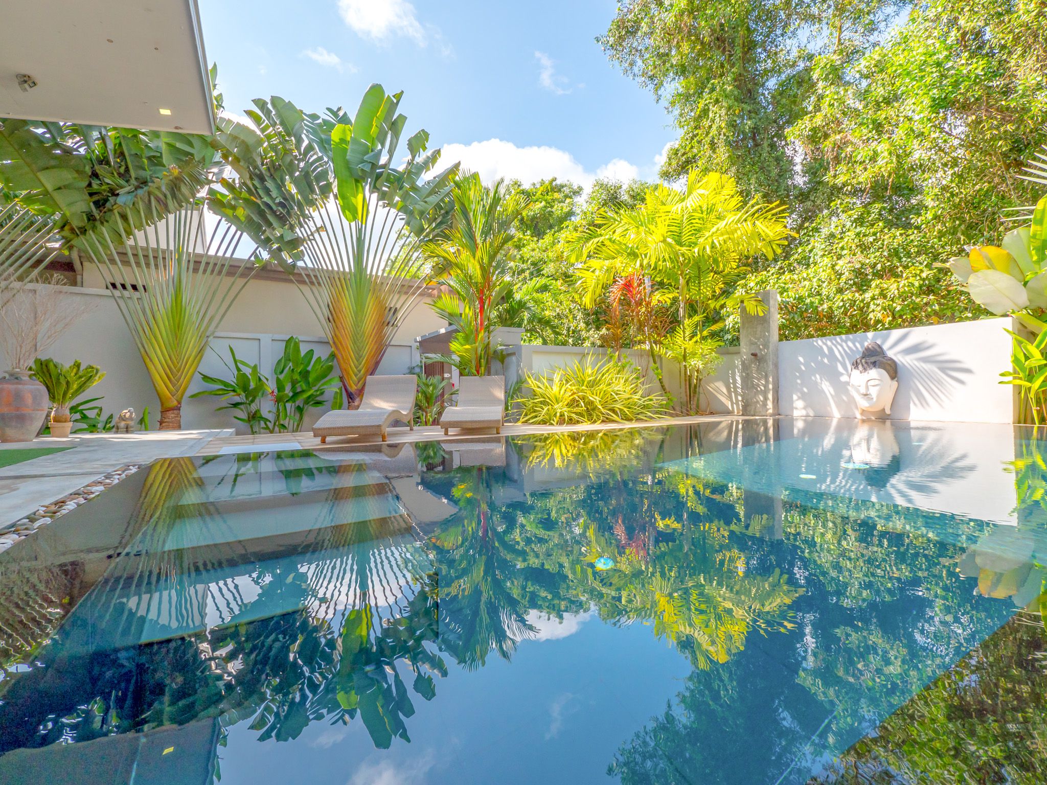 VILLA MÉLÉTÉ | Villa Melete: Cozy 3-Bedroom Villa with Garden and Pool ...